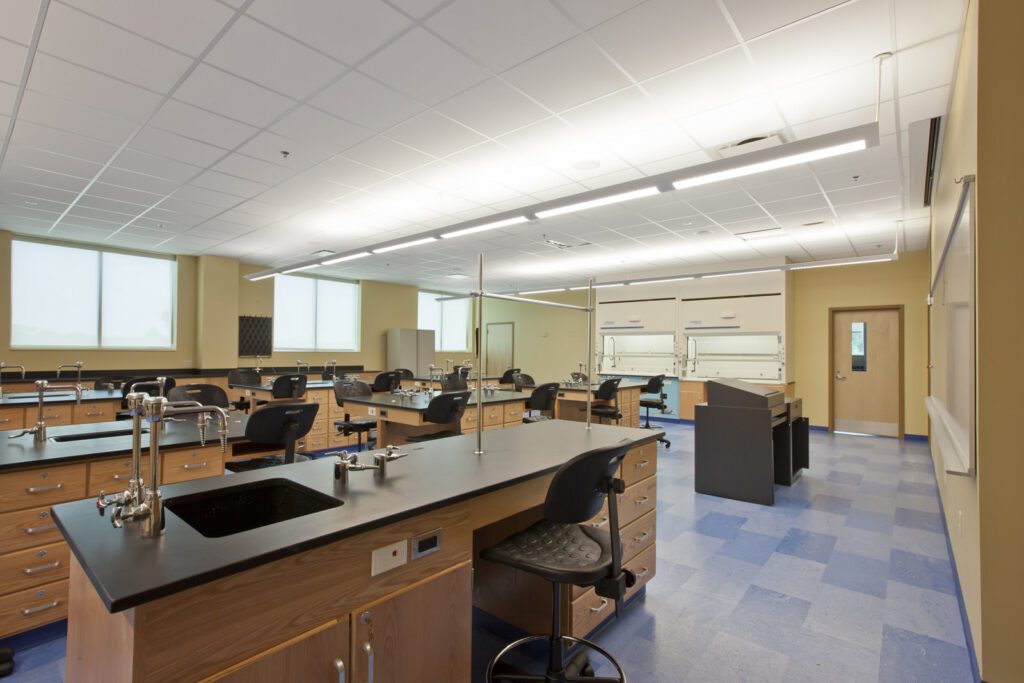 Newtown Classroom & Student Services Building - RossTarrant Architects